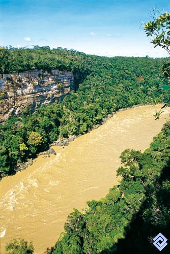 Banco de Occidente :::. El río Caquetá, a su paso por el cañón del ...