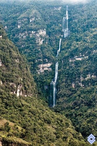 Banco de Occidente :::. La cascada La Chorrera en Choachí, Cundinamarca ...